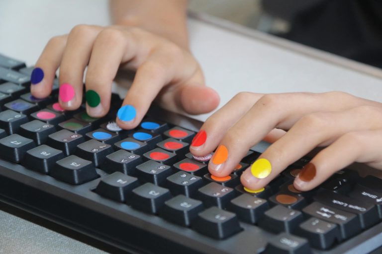 Touch Typing Courses For Kids & Teens – QWERTY Type